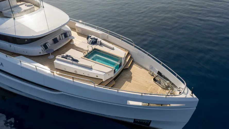 ACQUA CHIARA yacht for charter (Columbus Yachts, 47m, 2025)